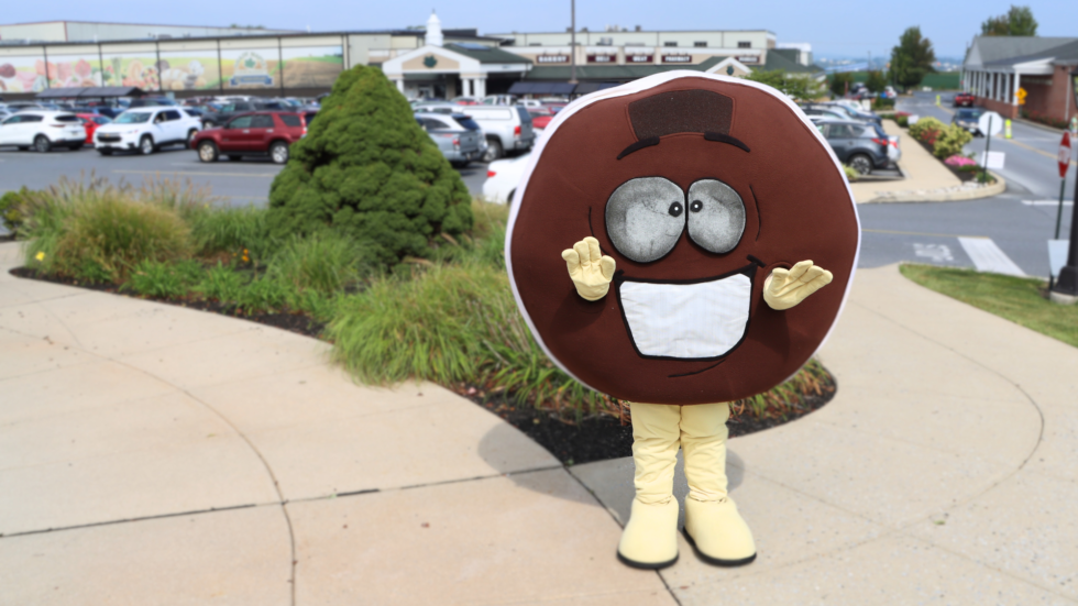 The Benefits of Shopping Local: Why Choose Shady Maple | Shady Maple